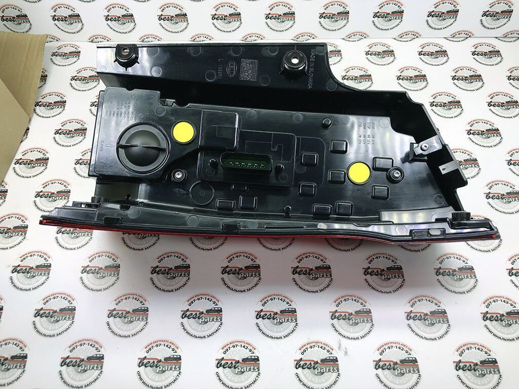 A4478200564, A 447 820 05 64 Фонарь задний левый Mercedes V W447/W448