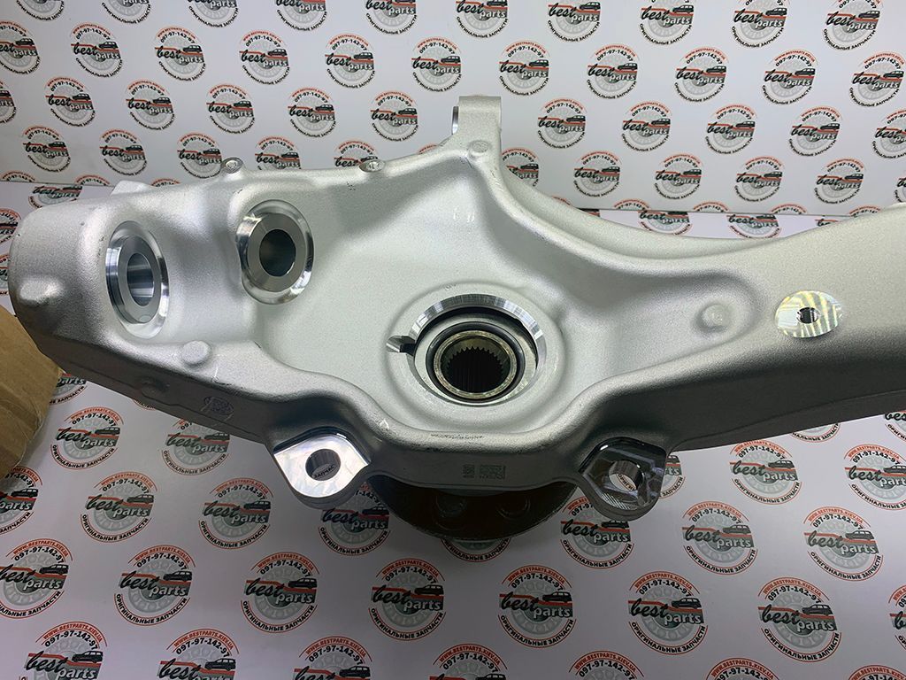 LR146341 Кулак поворотный передний правый Range Rover Vogue L405